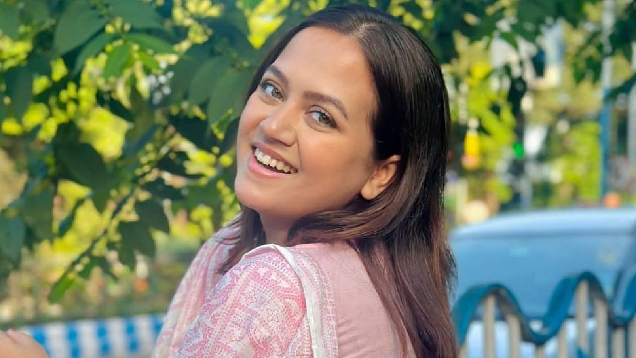 Popular tollywood actress Ahona Dutta planning for returning to television